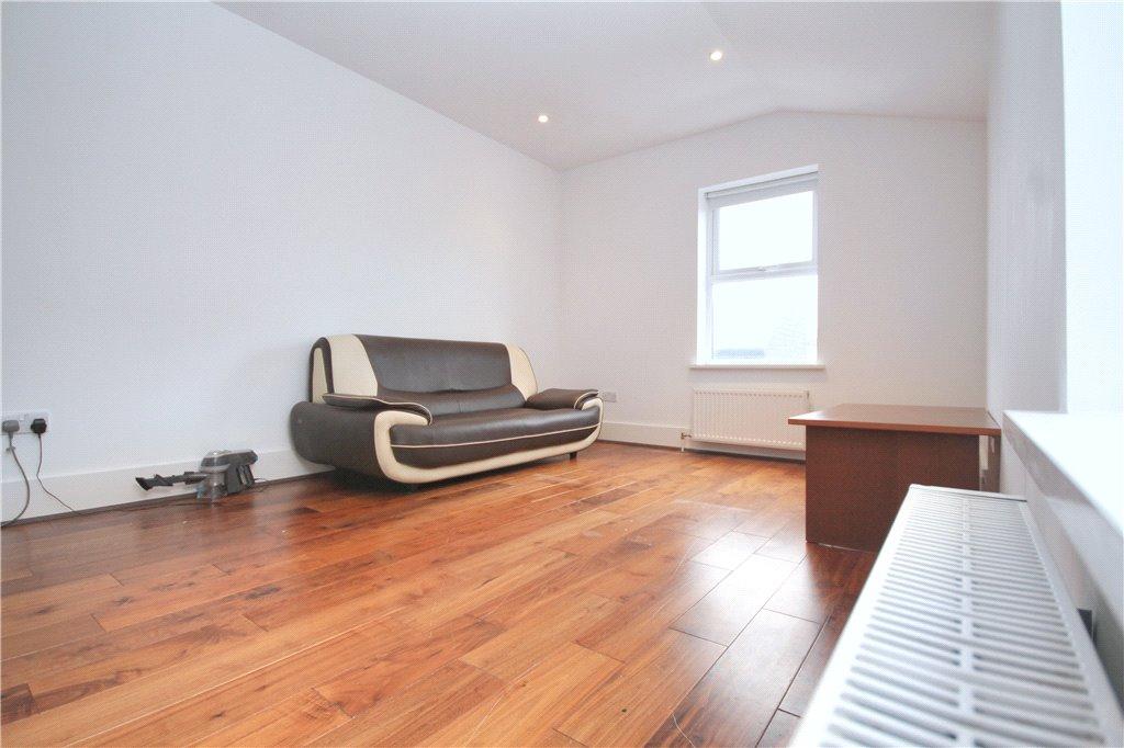 Morrish Road, London, SW2 3 bed apartment - £1,800 pcm (£415 pw)