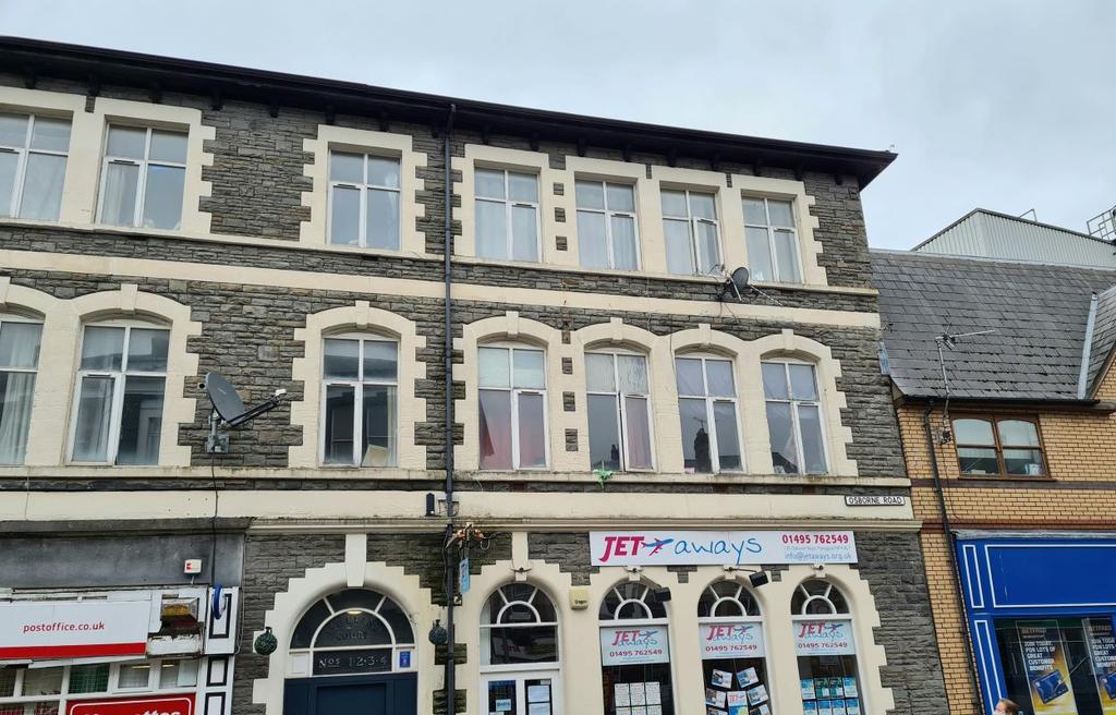 Melling Court, Osborne Road... 8 bed flat - £154,000
