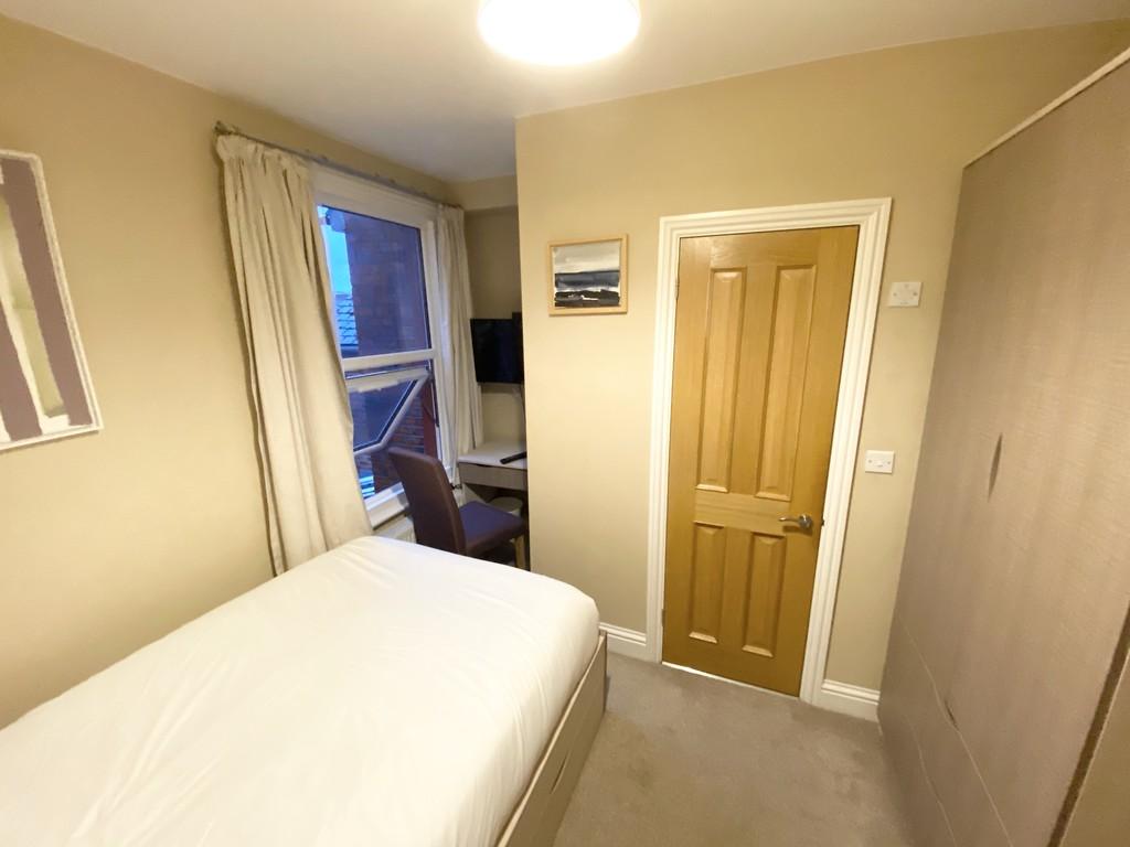 Pell Street, Reading, Berkshire 1 bed in a house share - £550 pcm (£127 pw)