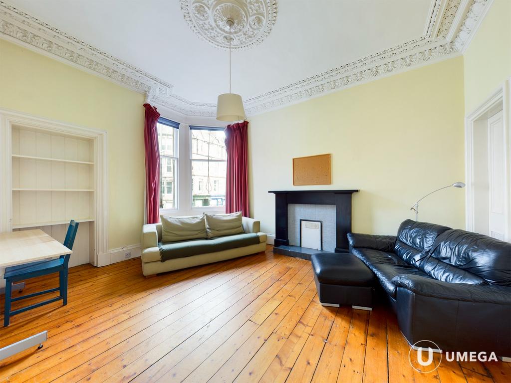 Marchmont Road, Marchmont, Edinburgh... 3 bed flat - £2,100 pcm (£485 pw)