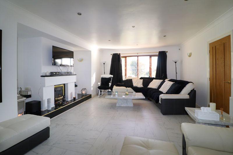 Parrox Fold, Poulton-Le-Fylde 4 bed detached house - £485,000