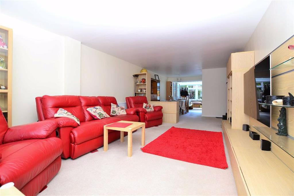 Highbridge Close, Caversham Park, Reading 3 bed semi-detached house - £ ...