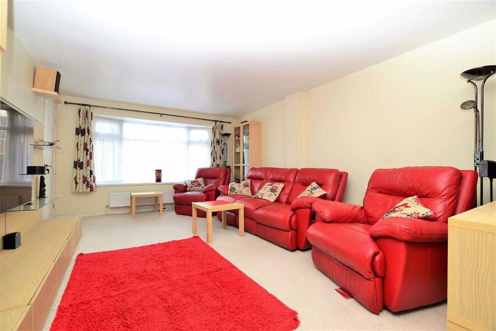 Highbridge Close, Caversham Park, Reading 3 bed semi-detached house - £ ...