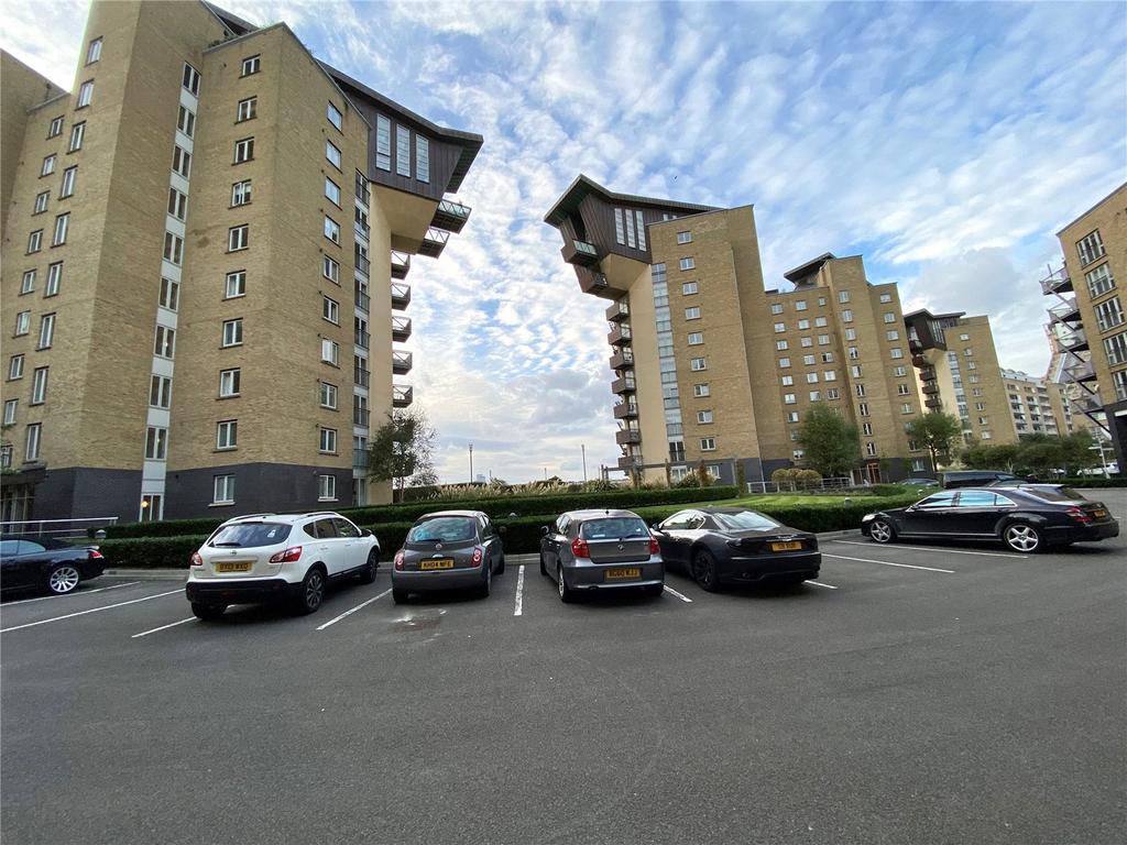 Vanguard Building, 18 Westferry Road... 2 bed flat - £2,145 pcm (£495 pw)