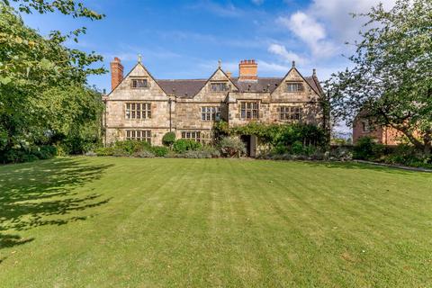Hammersmith, Ripley, Derbyshire 5 bed detached house - £800,000