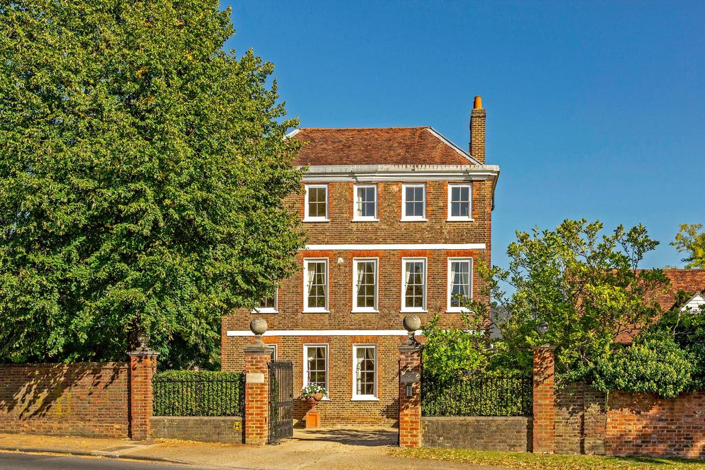 Petersham Road, Richmond, TW10 6 bed detached house - £7,500,000