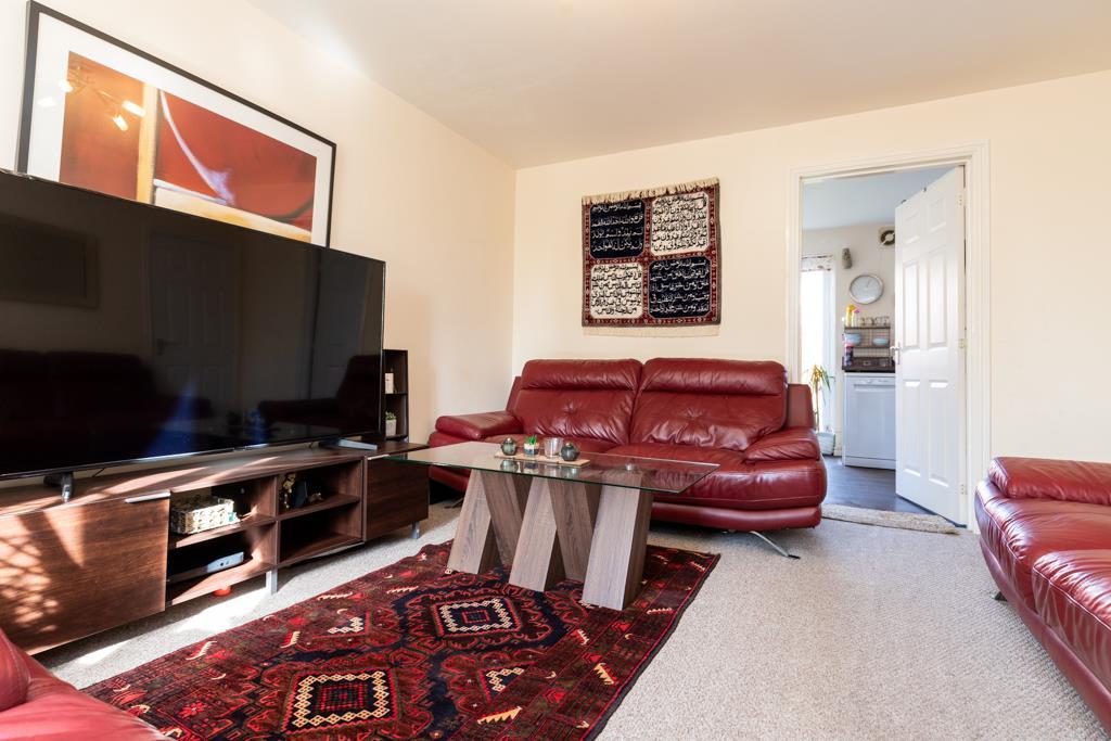 Corncrake Drive, Scunthorpe 3 bed semi-detached house - £132,500