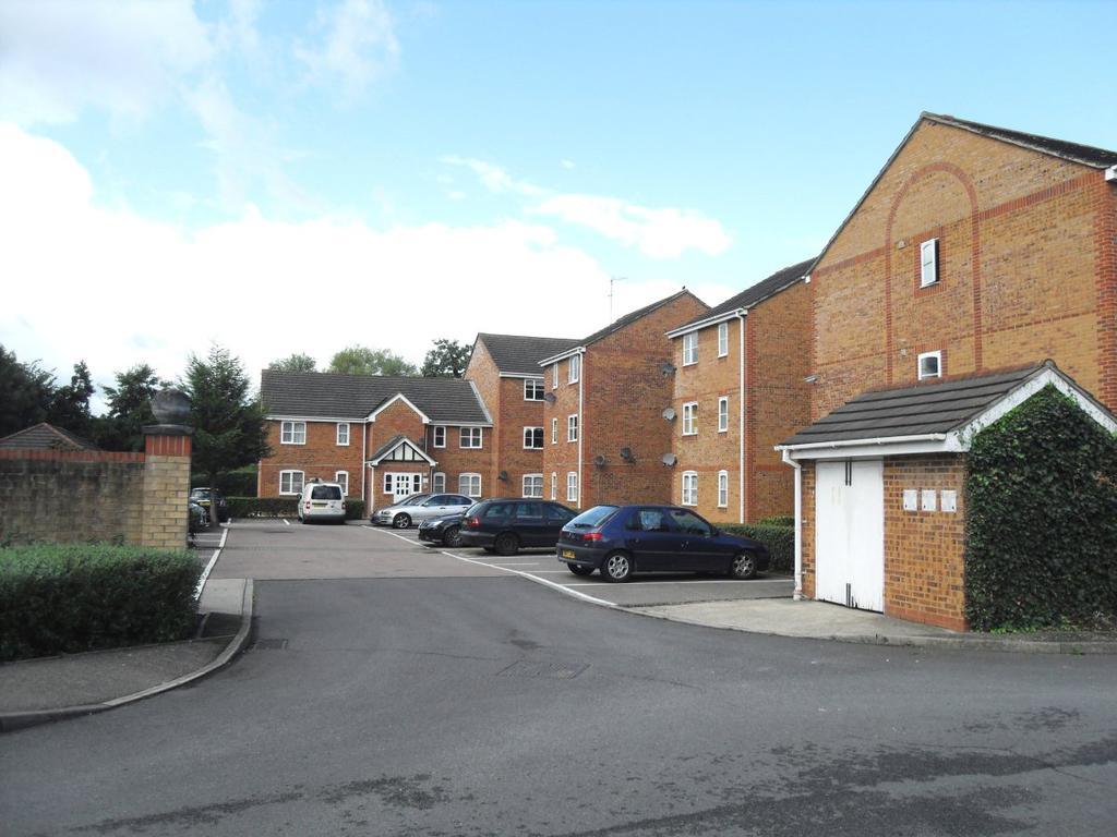 Mullards Close, Hackbridge 1 bed flat - £895 pcm (£207 pw)