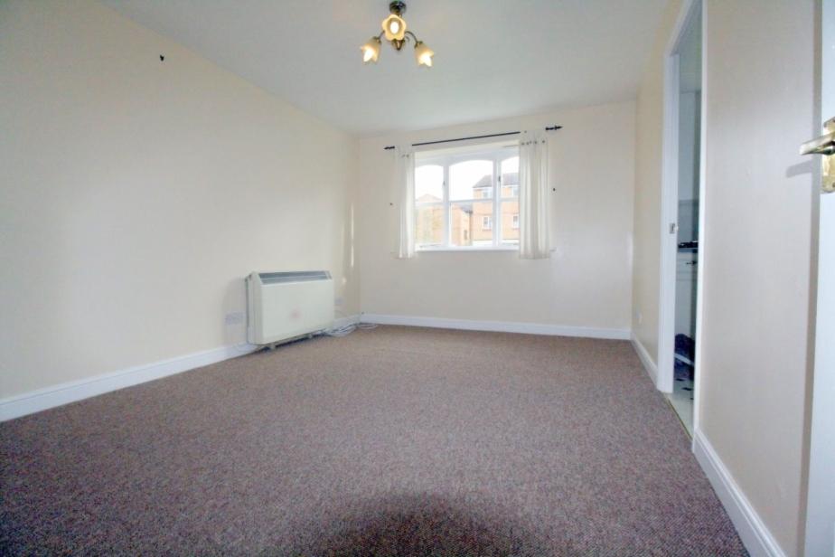Mullards Close, Hackbridge 1 bed flat - £895 pcm (£207 pw)