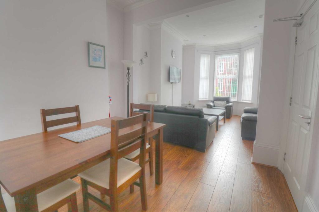 Moscow Drive, Old Swan 5 bed house share - £1,842 pcm (£425 pw)