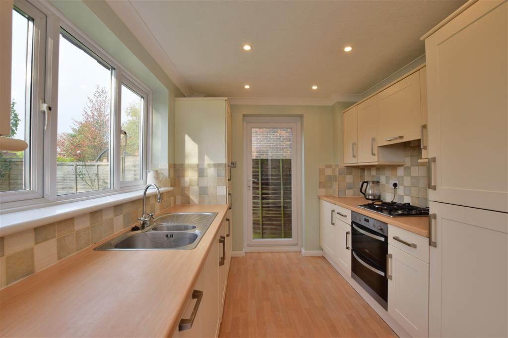 Blunden Lane, Yalding, Maidstone, Kent 4 bed detached house - £500,000