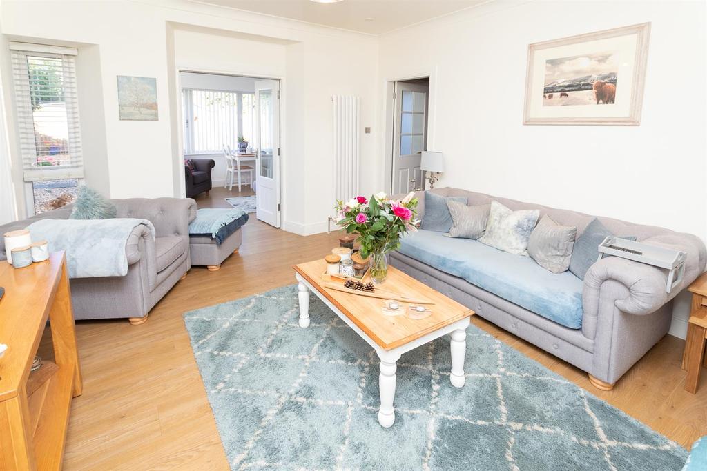 Priory Place, Perth 2 bed house - £153,000