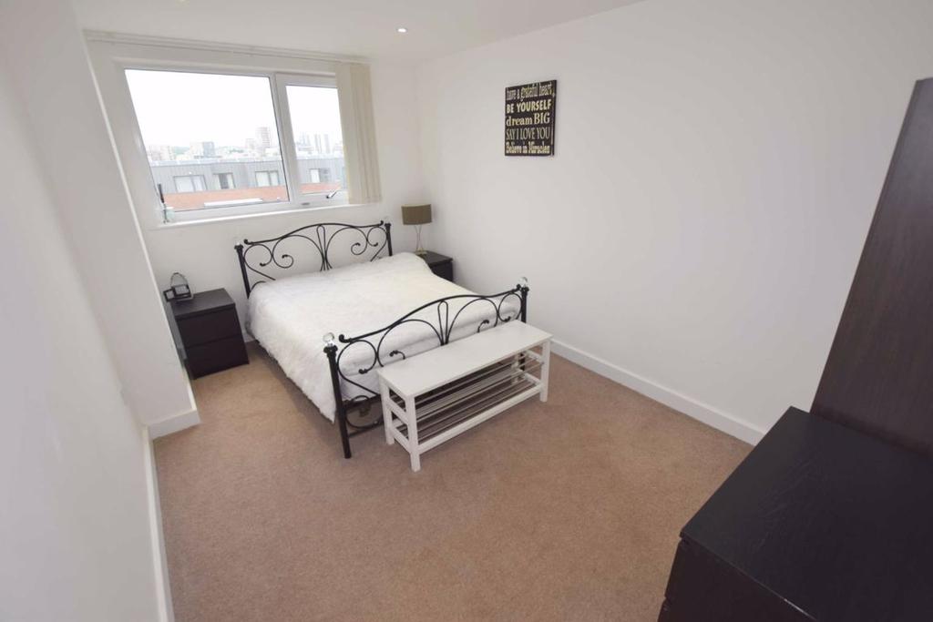 Zenith Close, Colindale, London, NW9 2 bed flat - £1,300 pcm (£300 pw)