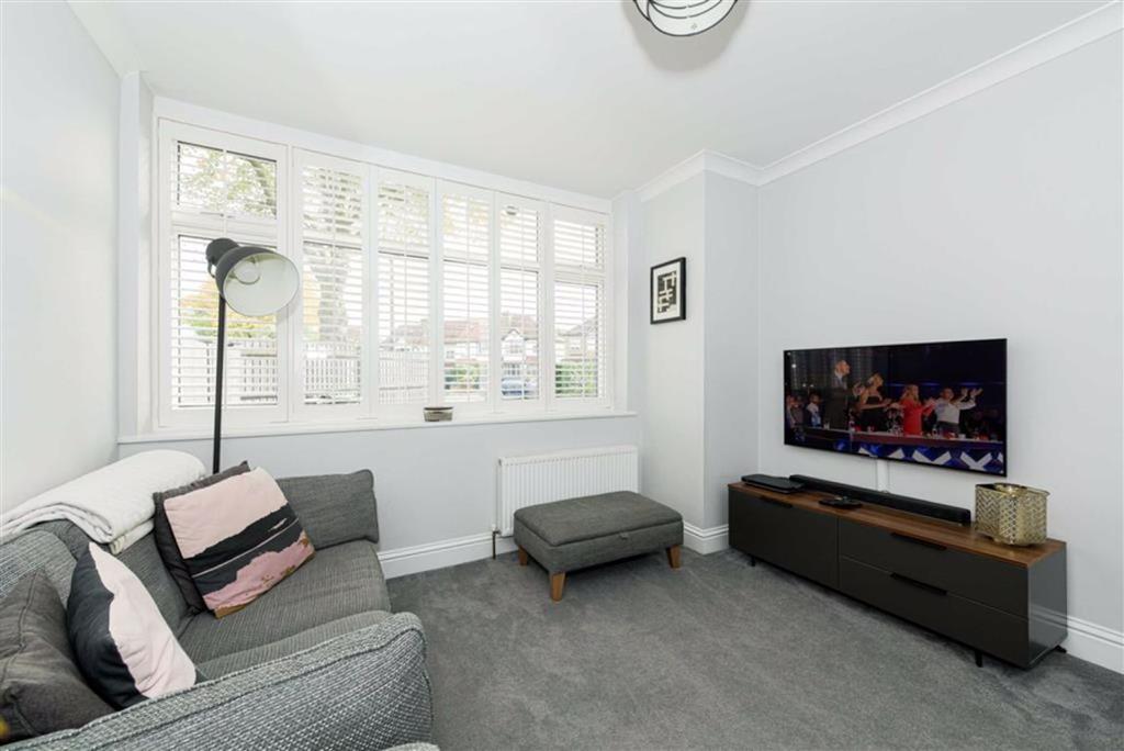 Sparrow Farm Road, Stoneleigh, Surrey 4 bed semi-detached house - £600,000
