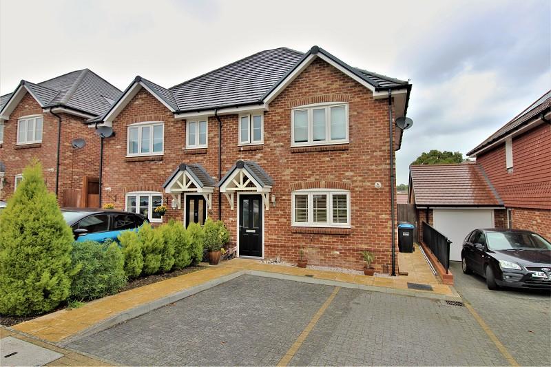 Bramble Way, Crawley Down, Crawley... 3 bed semi-detached house - £395,000
