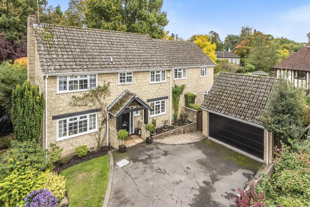 Windlesham, Surrey, GU20 4 bed detached house - £1,095,000