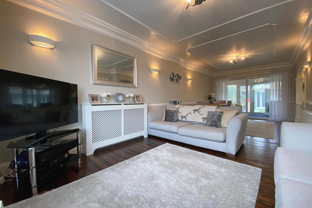 Church Path, Deal, CT14 2 bed semi-detached house - £329,995
