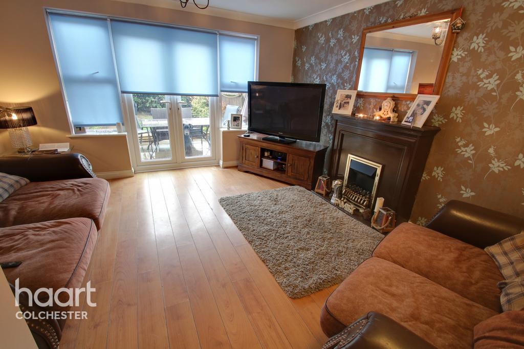 Hakewill Way, Colchester 4 bed end of terrace house - £385,000