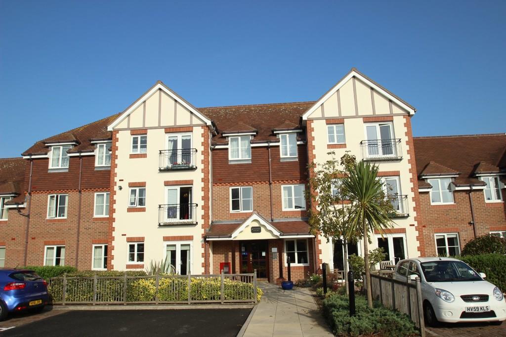 The Street, Rustington 2 bed apartment - £295,000