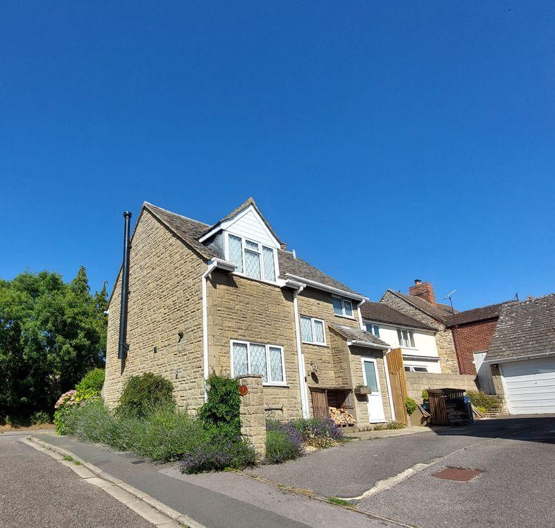 Long Crendon 3 bed detached house - £440,000