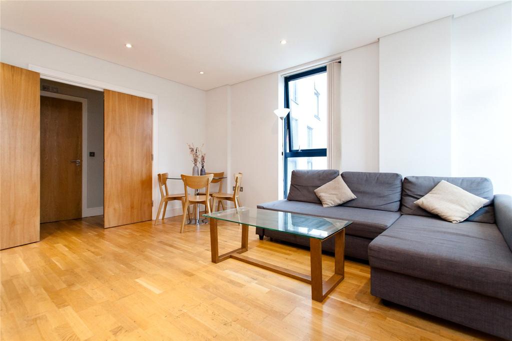 Trafalgar Point, 137 Downham Road... 2 bed flat - £1,798 pcm (£415 pw)
