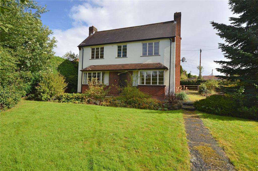 Old Barn Lane, Newtown, Powys, SY16 3 bed detached house - £280,000