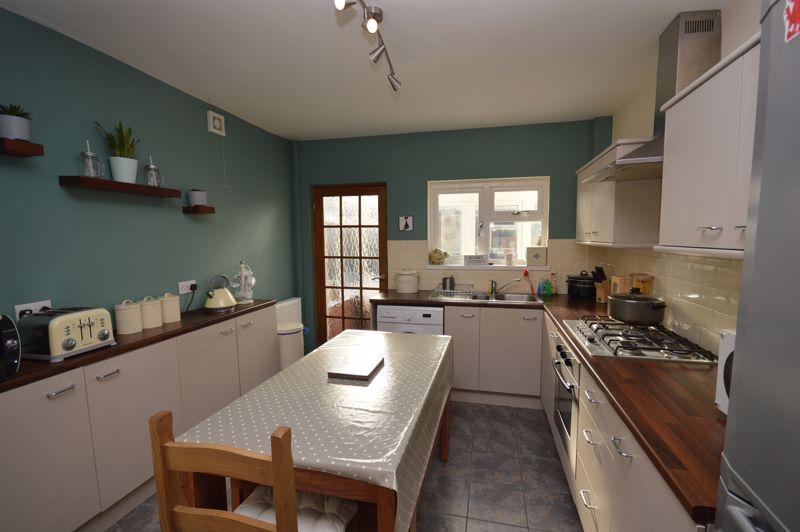 4 Idris Place, Litchard, Bridgend, CF31 1PR 3 bed semi-detached ...