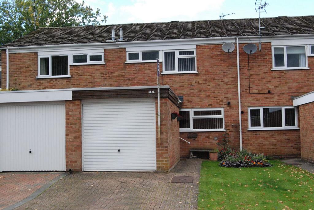 The Wye, The Grange, Daventry NN11 4PU 3 bed terraced house - £730 pcm ...