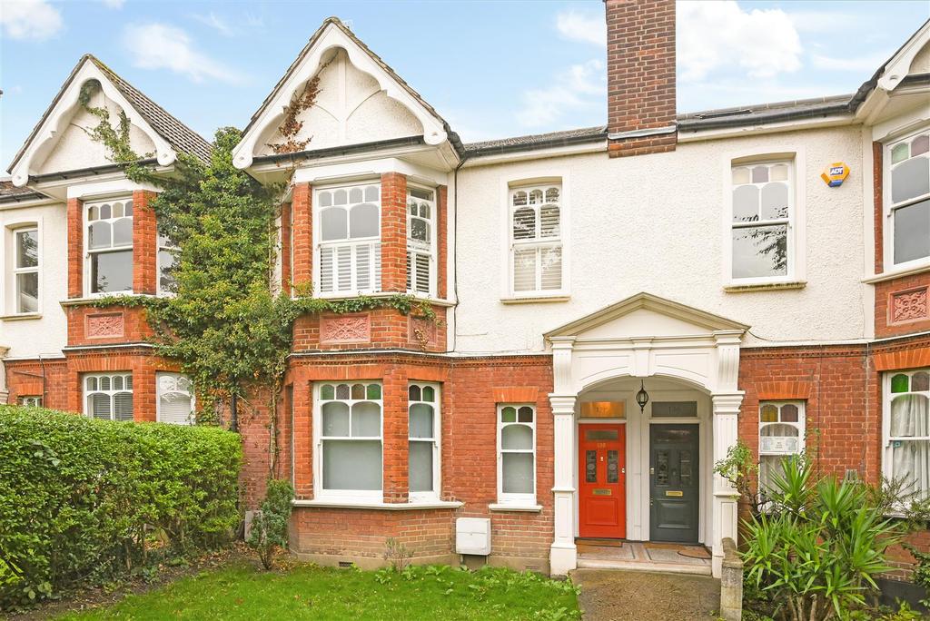 Durham Road, West Wimbledon, SW20 3 bed apartment - £695,000
