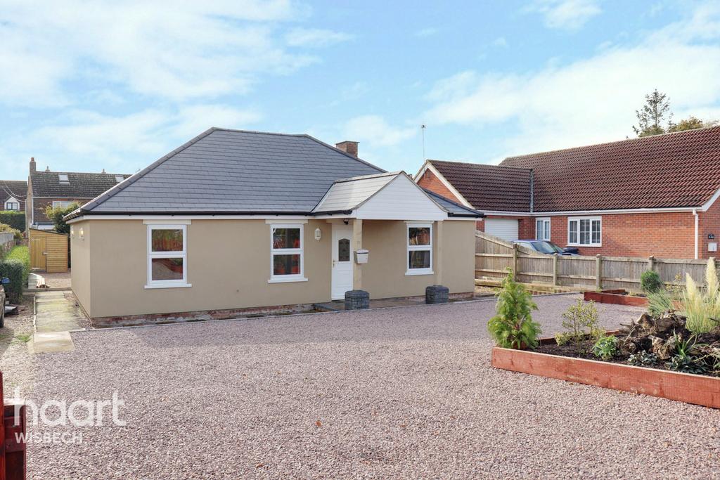 Back Road, Murrow 3 bed chalet - £205,000