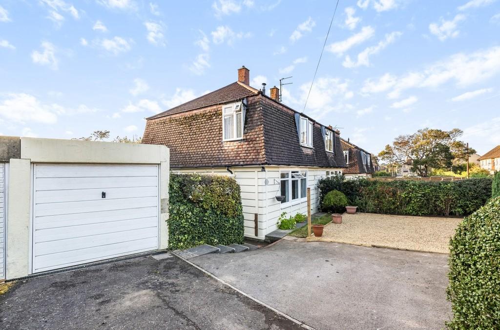 St Johns Road, Frome 3 bed semi-detached house - £155,000