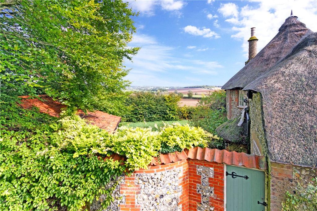 Cropley Grove, Ousden, Newmarket... 2 bed detached house - £495,000