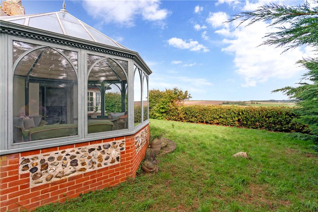 Cropley Grove, Ousden, Newmarket... 2 bed detached house - £495,000