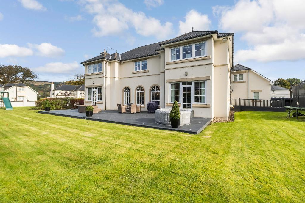 Mar Hall Avenue, Bishopton, PA7 5QE 5 bed detached villa - £900,000