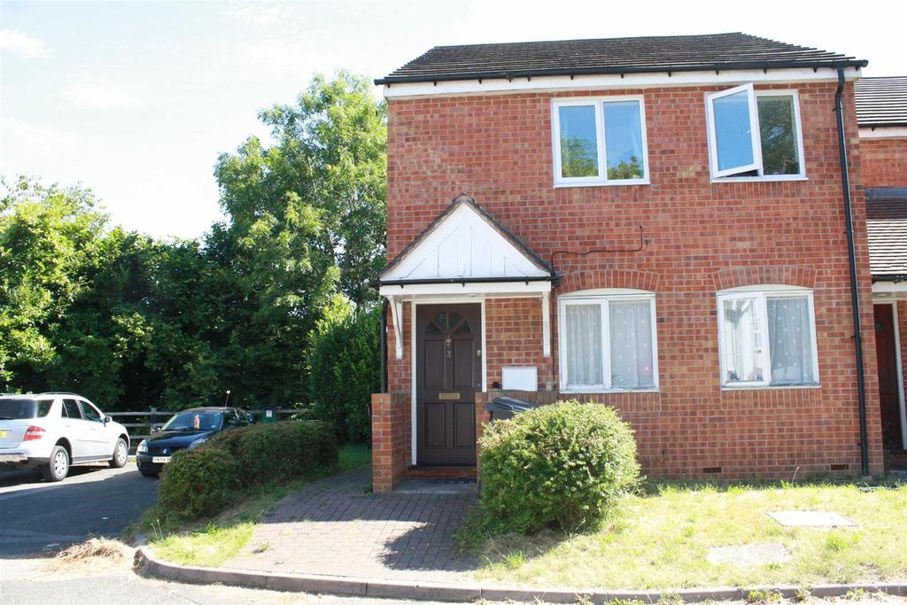Rectory Road, Redditch 2 bed maisonette - £125,000