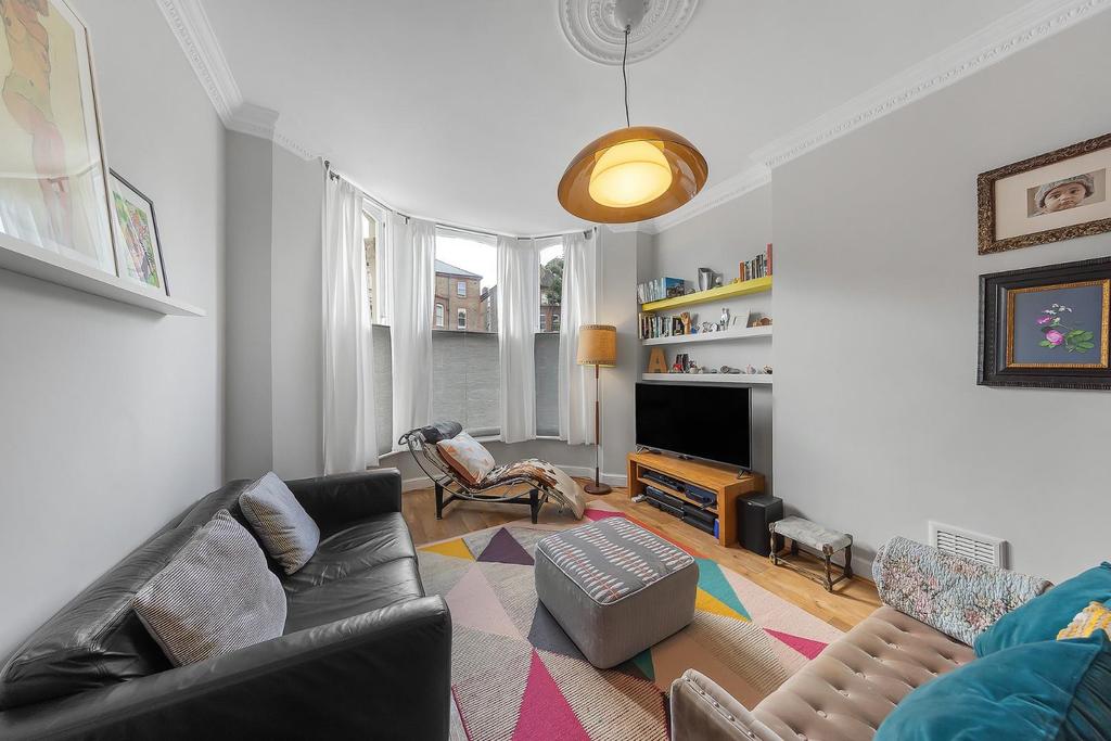 Dulwich Road, SE24 2 bed flat - £700,000