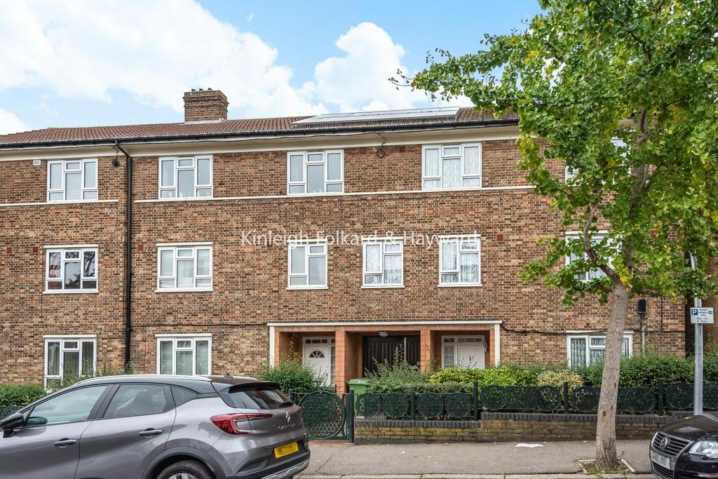Adys Road, Peckham Rye 2 bed flat - £400,000