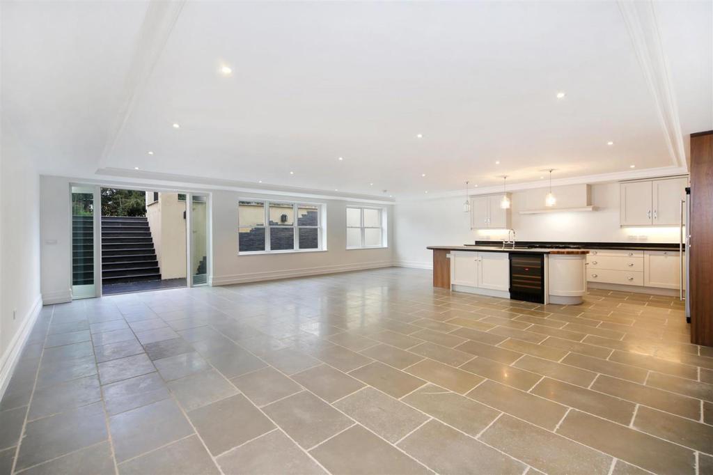 Bank Lane, Roehampton, London, SW15 6 bed detached house - £12,000 pcm ...