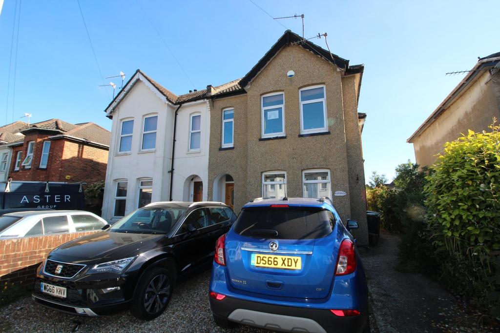 Stewart Road, Bournemouth, Dorset BH8 8PB, UK 2 bed flat - £189,950