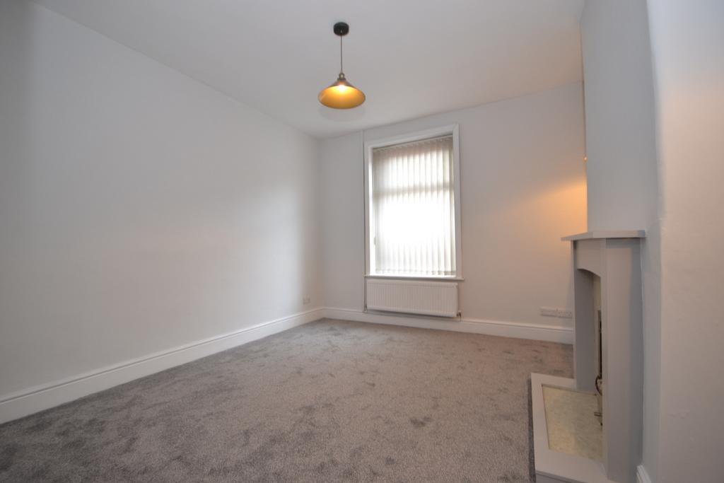 Woone Lane, Clitheroe, BB7 1BG 3 bed terraced house - £149,950