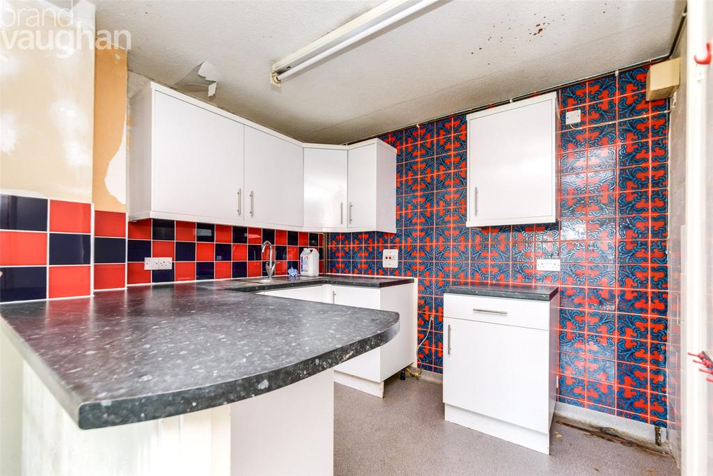 Kingsmere, London Road, Brighton... 1 bed apartment - £150,000