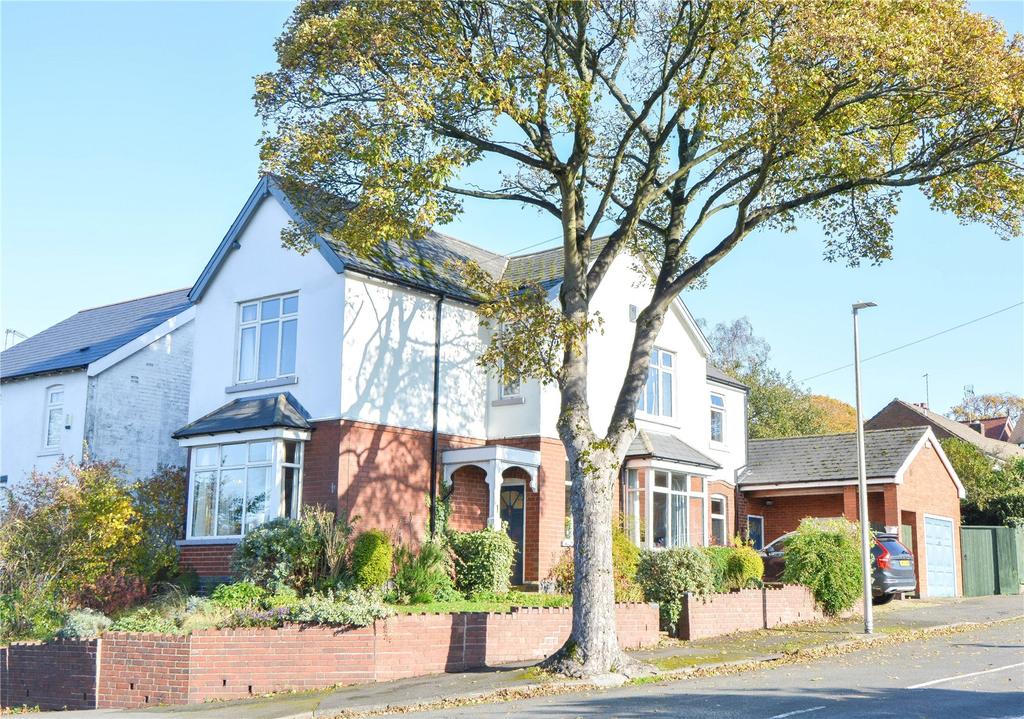 Lenwade Road, Oldbury, B68 4 bed detached house - £450,000