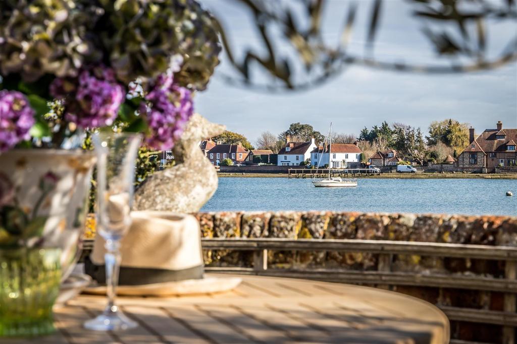 Bosham Lane, Bosham, Chichester 6 bed detached house - £4,500,000