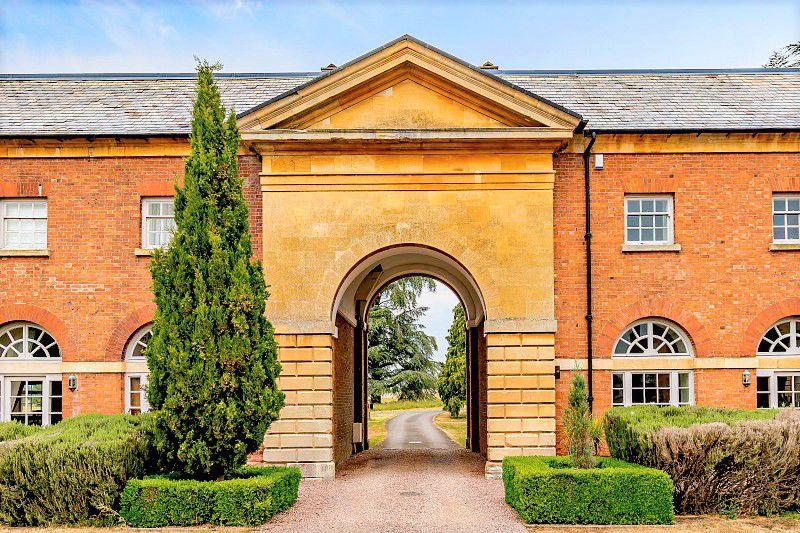Dunstall Court, Croome D'abitot 4 bed character property - £700,000