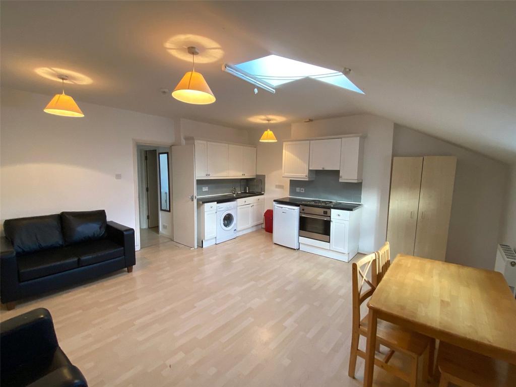 Mare Street, Hackney, London, E8 2 bed apartment - £1,256 pcm (£290 pw)