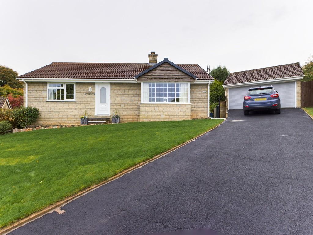 Tor Gardens Ogwell Newton Abbot 3 Bed Detached Bungalow £485 000