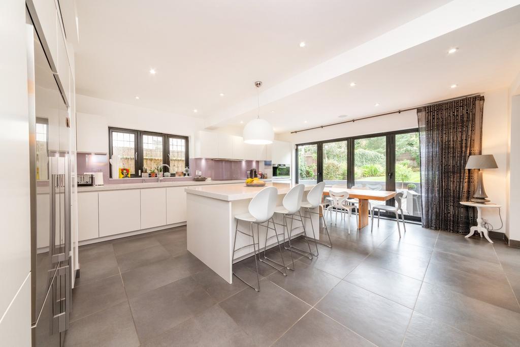 The Glade, Woodford Green, IG8 5 bed detached house - £1,500,000