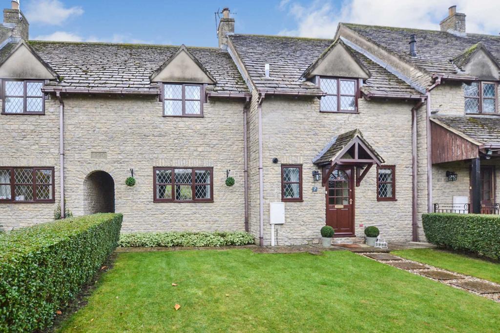 Manor Close, Teddington, Tewkesbury... 3 bed terraced house - £385,000