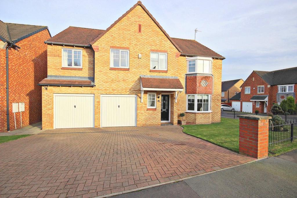 Chipchase Court, Woodstone Village... 4 bed detached house - £330,000