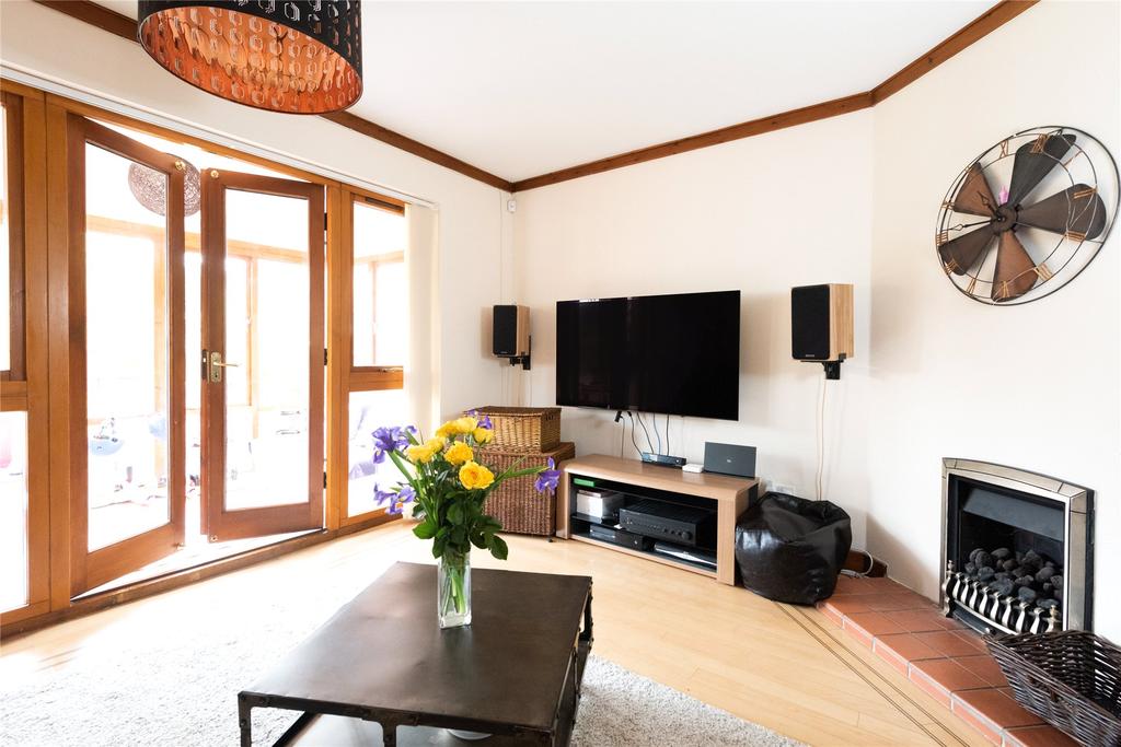 Newby Place, Emerson Valley, Milton Keynes, Buckinghamshire, MK4 3 bed ...